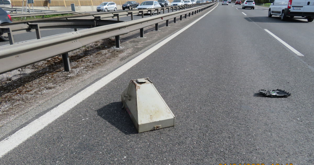 Detection and removal of objects on motorways and roadside - IÖB ...